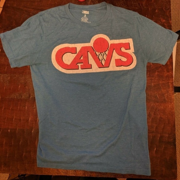 Old Navy | Shirts | Cleveland Cavaliers Cavs 8s Retro Logo Throwback ...